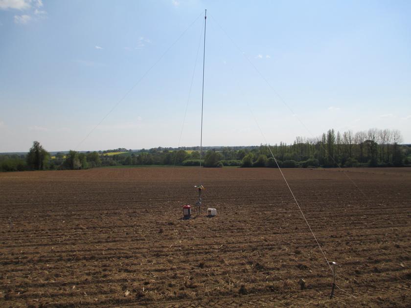 Des effaroucheurs disponibles à la location pour les semis | Anjou agricole