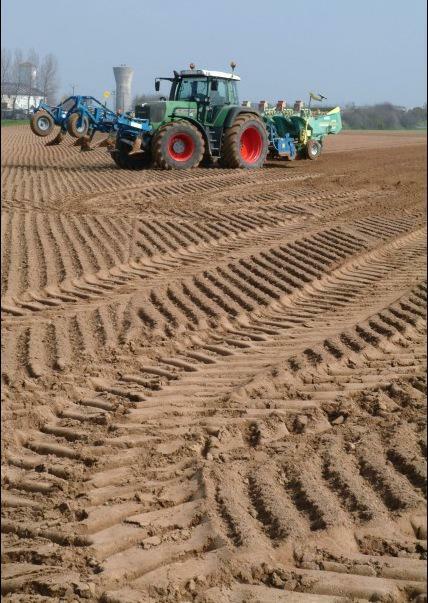 Le tassement du sol, une affaire sérieuse | Réussir Grandes Cultures