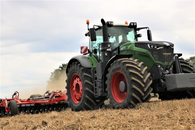 Fendt 1046 Vario : « Une puissance facilement maîtrisée » | Réussir ...