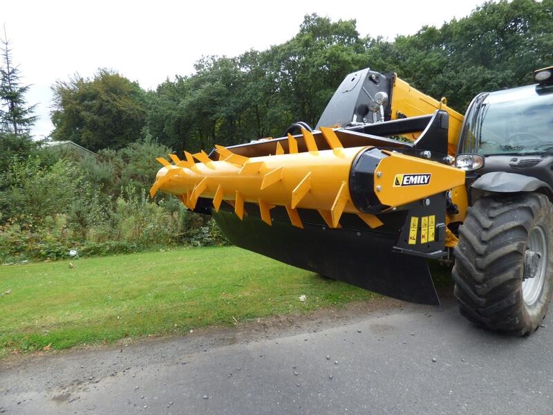 Emily - Le rotor Cyclone désile les plus hauts tas d’ensilage | Réussir ...