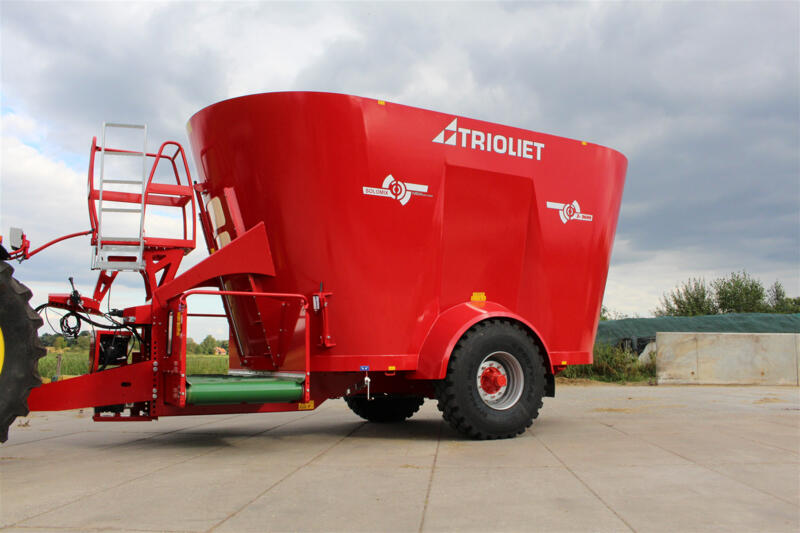 Trioliet - Un bol mélangeur de 36 mètres cubes en simple essieu ...