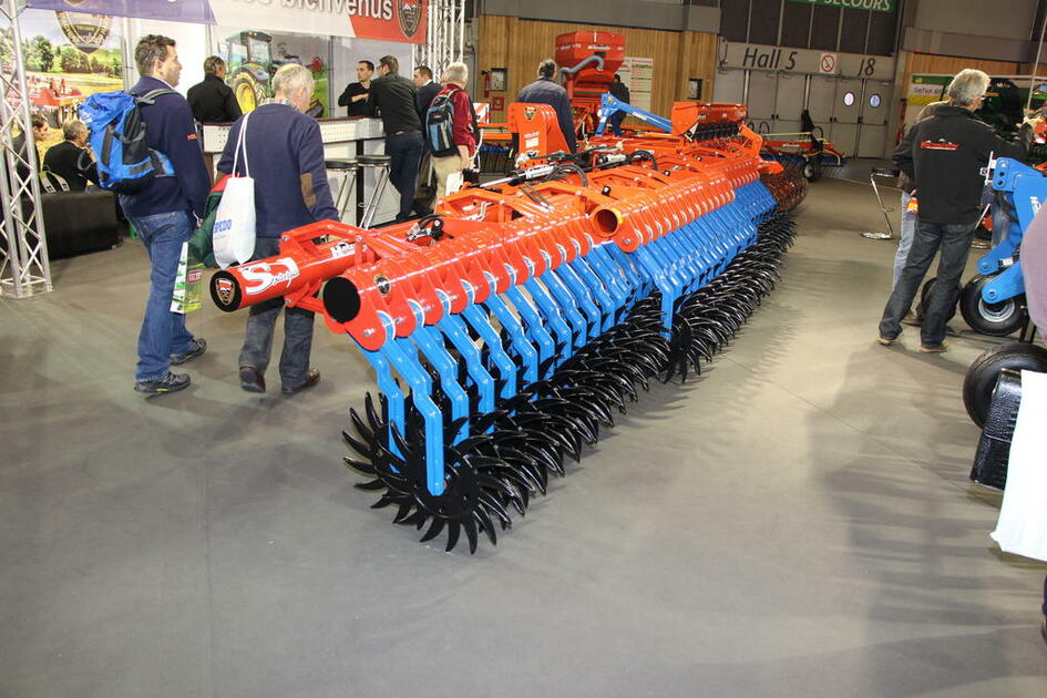 Hatzenbichler : Une houe rotative renforcée | Réussir machinisme