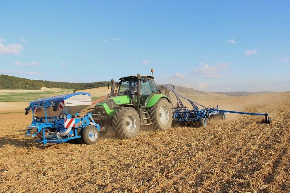 Carré : Le Penterra devient semoir | Réussir machinisme