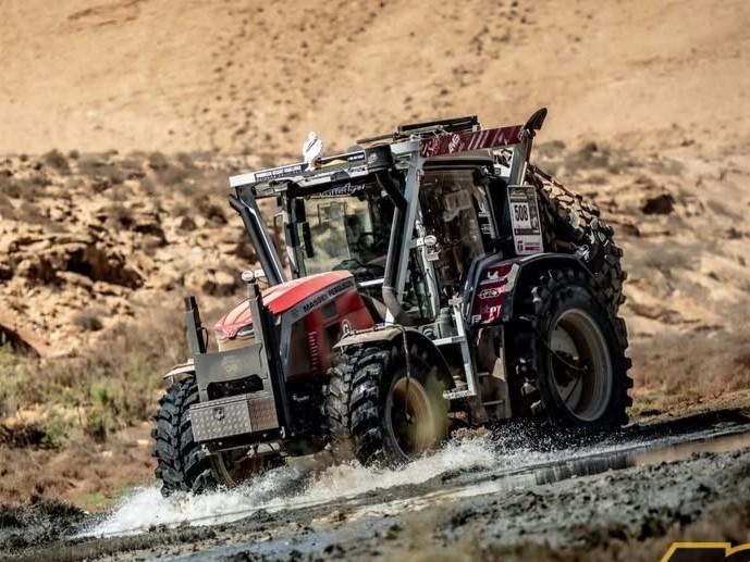 Inédit - Le tracteur Massey Ferguson MF 8S.205 termine 4e au rallye Morocco Desert Challenge ...