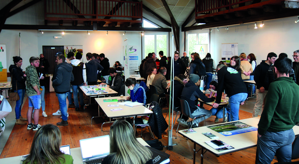 Le trophée de l’installation est remis à Mathieu Vigier | Agriculture ...